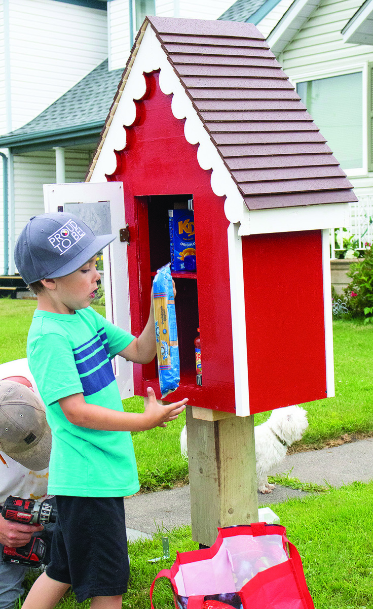 Stocking ‘pantry’ – Fort Frances Times