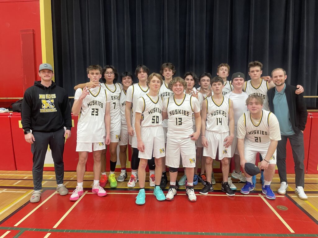Muskie Boys named B Champions - Fort Frances Times